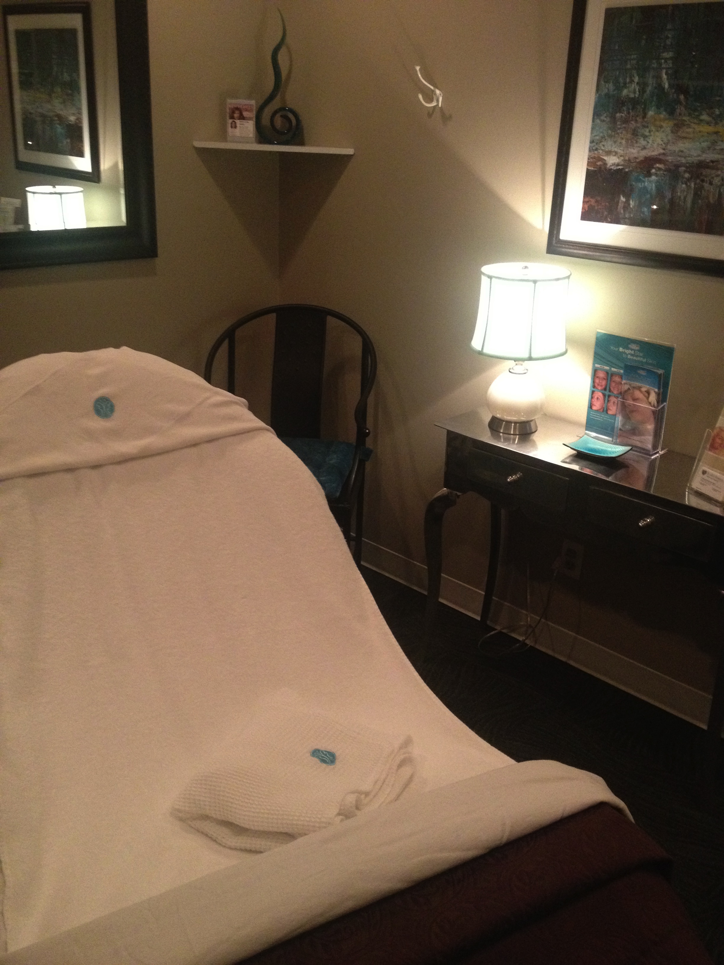 Transforming Technique-Skincare Boutique Gallery -SPA PICTURES 2011